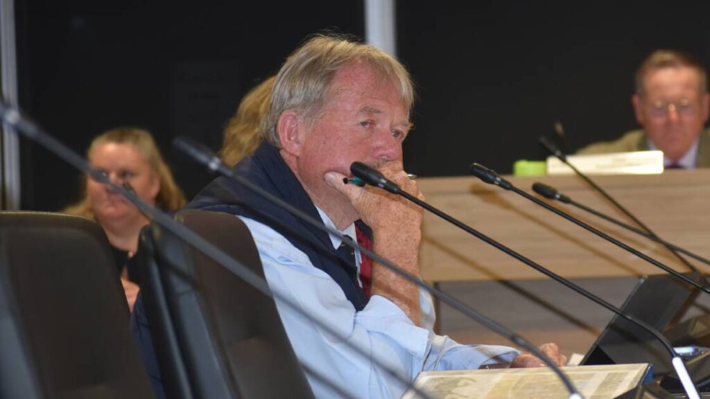 Orange Councillors Fight to Overturn Event Attendance Limit