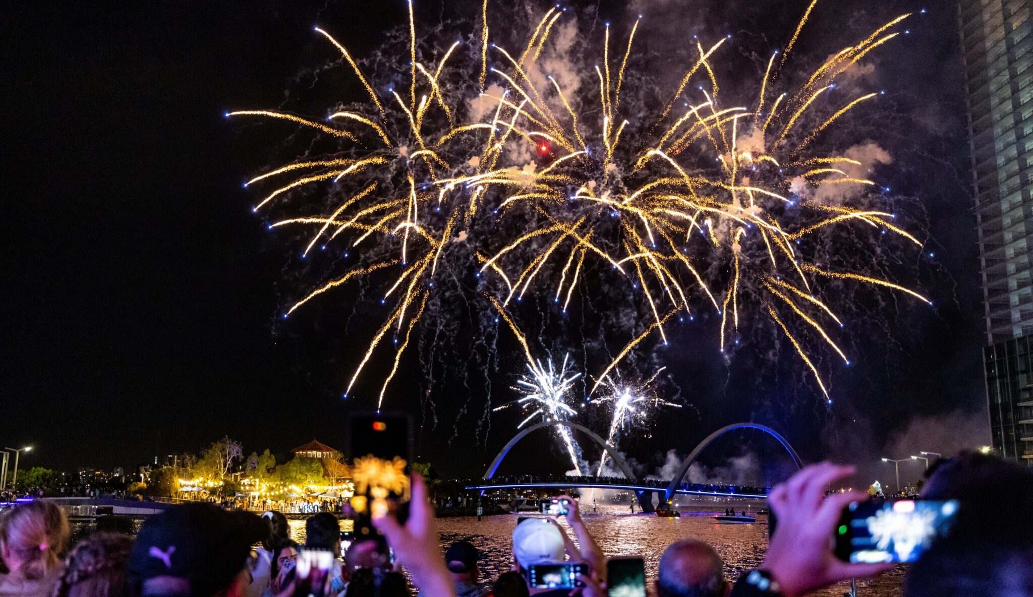 Perth's Double Firework Spectacular Welcomes 2026 with Thrills