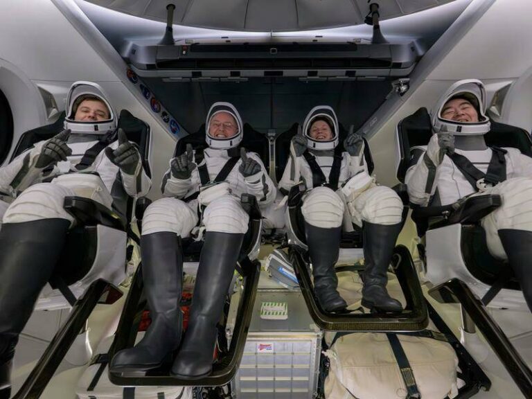 SpaceX Capsule Returns Astronaut Crew Early Due to Medical Emergency